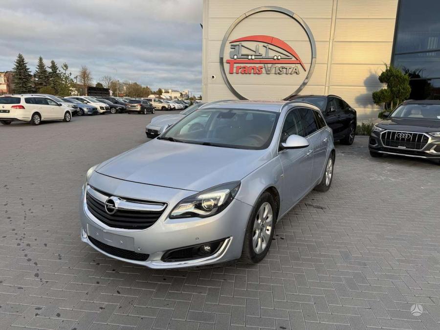 Grey Opel Insignia 2015 in Telschi, with an engine capacity of 1.96 L and mileage of 261 thousand km for 3300 €, photo 1 on AUTOMOTO.COM.LV