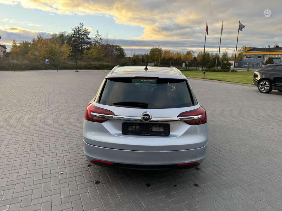 Grey Opel Insignia 2015 in Telschi, with an engine capacity of 1.96 L and mileage of 261 thousand km for 3300 €, photo 6 on AUTOMOTO.COM.LV