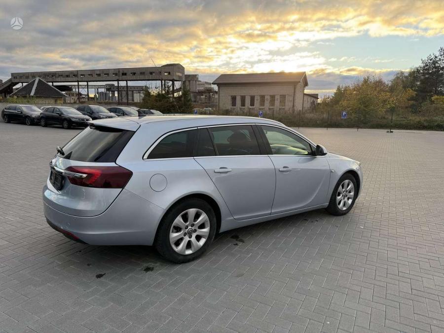 Grey Opel Insignia 2015 in Telschi, with an engine capacity of 1.96 L and mileage of 261 thousand km for 3300 €, photo 8 on AUTOMOTO.COM.LV