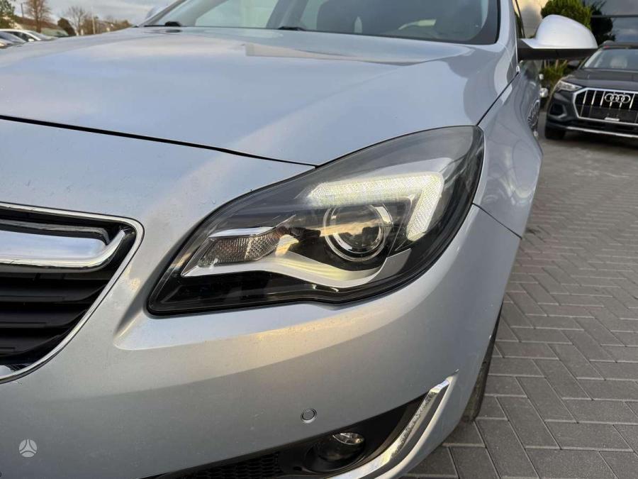 Grey Opel Insignia 2015 in Telschi, with an engine capacity of 1.96 L and mileage of 261 thousand km for 3300 €, photo 12 on AUTOMOTO.COM.LV