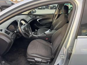 Grey Opel Insignia 2015 in Telschi, with an engine capacity of 1.96 L and mileage of 261 thousand km for 3300 €, photo 14 on AUTOMOTO.COM.LV