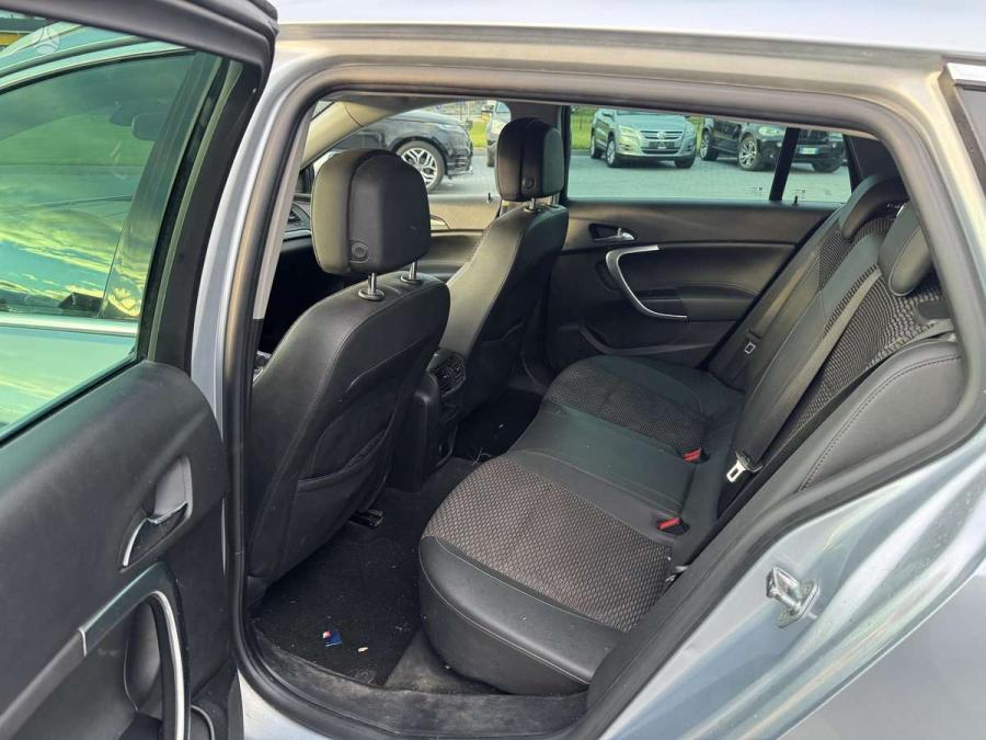 Grey Opel Insignia 2015 in Telschi, with an engine capacity of 1.96 L and mileage of 261 thousand km for 3300 €, photo 16 on AUTOMOTO.COM.LV