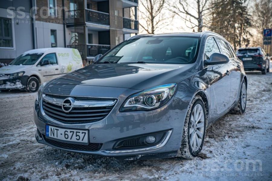 Grey Opel Insignia 2016 in Riga, with an engine capacity of 2.00 L and mileage of 0 thousand km for 3990 €, photo 1 on AUTOMOTO.COM.LV