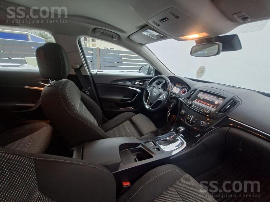 Grey Opel Insignia 2016 in Talsi, with an engine capacity of 2.00 L and mileage of 322 thousand km for 6350 €, photo 9 on AUTOMOTO.COM.LV