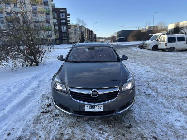 Pelēks Opel Insignia 2016 Viļņa, ar dzinēja tilpumu 1.60 L un nobraukumu 252 tūkst. km par 4700 €, foto 1 vietnē AUTOMOTO.COM.LV