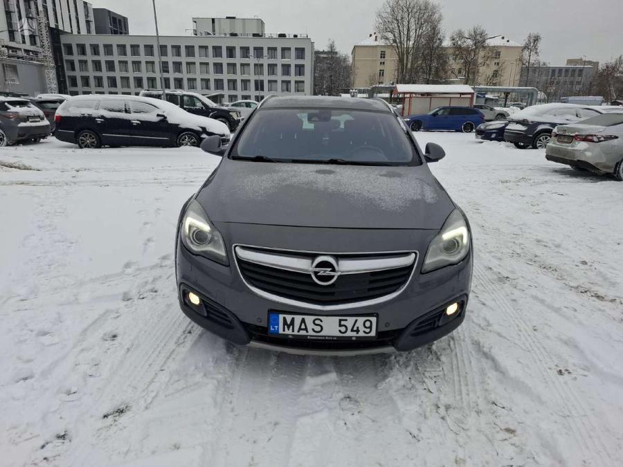 Grey Opel Insignia 2016 in Vilnius, with an engine capacity of 2.00 L and mileage of 325 thousand km for 4800 €, photo 2 on AUTOMOTO.COM.LV