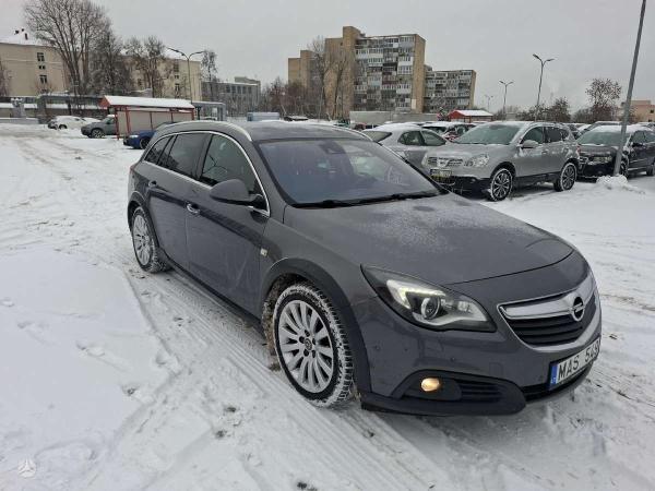 Grey Opel Insignia 2016 in Vilnius, with an engine capacity of 2.00 L and mileage of 325 thousand km for 4800 €, photo 3 on AUTOMOTO.COM.LV