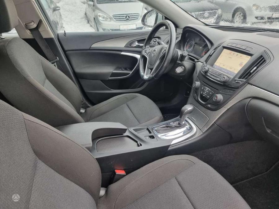 Pelēks Opel Insignia 2016 Kauņa, ar dzinēja tilpumu 1.60 L un nobraukumu 208 tūkst. km par 5500 €, foto 5 vietnē AUTOMOTO.COM.LV