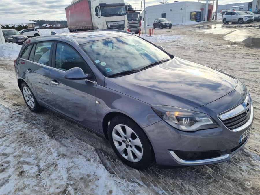Grey Opel Insignia 2016 in Taurage, with an engine capacity of 1.60 L and mileage of 243 thousand km for 5250 €, photo 1 on AUTOMOTO.COM.LV