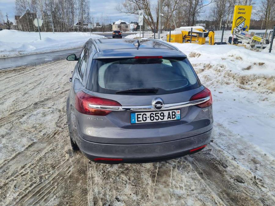 Grey Opel Insignia 2016 in Taurage, with an engine capacity of 1.60 L and mileage of 243 thousand km for 5250 €, photo 7 on AUTOMOTO.COM.LV
