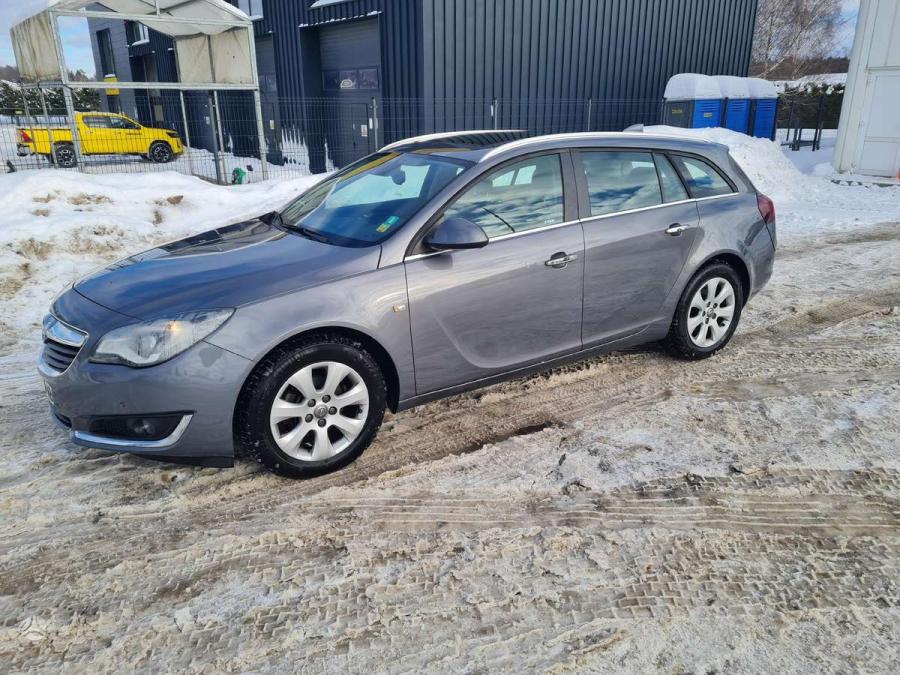 Grey Opel Insignia 2016 in Taurage, with an engine capacity of 1.60 L and mileage of 243 thousand km for 5250 €, photo 11 on AUTOMOTO.COM.LV