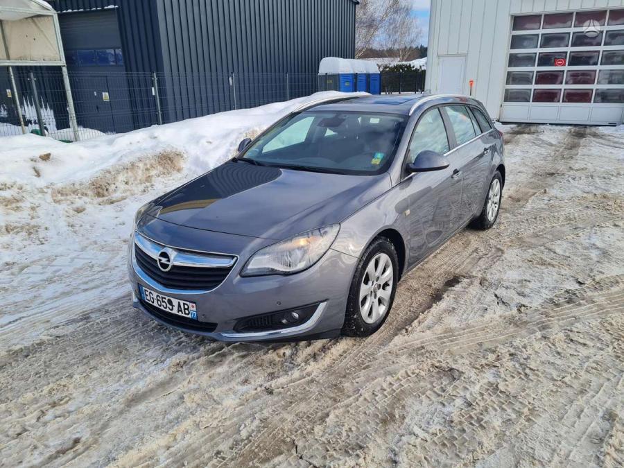 Grey Opel Insignia 2016 in Taurage, with an engine capacity of 1.60 L and mileage of 243 thousand km for 5250 €, photo 13 on AUTOMOTO.COM.LV