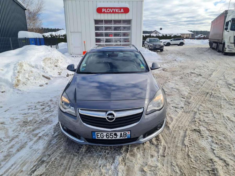 Grey Opel Insignia 2016 in Taurage, with an engine capacity of 1.60 L and mileage of 243 thousand km for 5250 €, photo 14 on AUTOMOTO.COM.LV