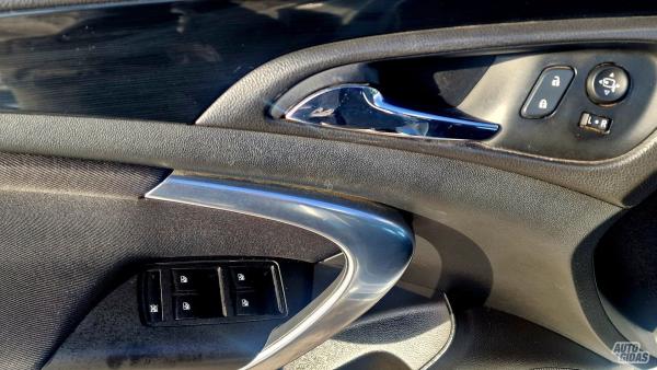 Grey Opel Insignia 2016 in Kretinga, with an engine capacity of 2.00 L and mileage of 201 thousand km for 6699 €, photo 11 on AUTOMOTO.COM.LV