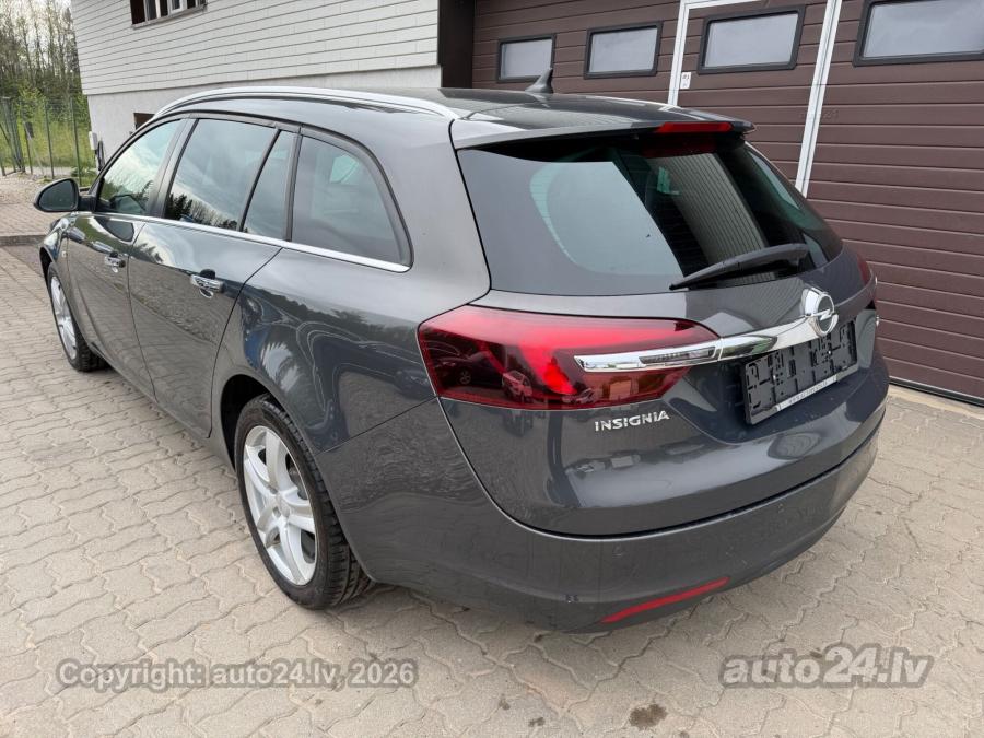 Grey Opel Insignia 2016 in Voru, with an engine capacity of 1.60 L and mileage of 179 thousand km for 6290 €, photo 4 on AUTOMOTO.COM.LV