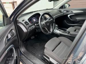 Grey Opel Insignia 2016 in Voru, with an engine capacity of 1.60 L and mileage of 179 thousand km for 6290 €, photo 6 on AUTOMOTO.COM.LV