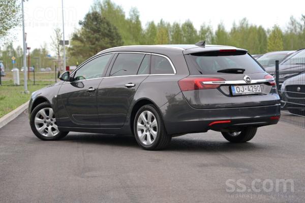 Grey Opel Insignia 2016 in Jelgava, with an engine capacity of 1.60 L and mileage of 0 thousand km for 6850 €, photo 6 on AUTOMOTO.COM.LV