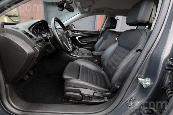 Grey Opel Insignia 2016 in Jelgava, with an engine capacity of 1.60 L and mileage of 0 thousand km for 6850 €, photo 7 on AUTOMOTO.COM.LV