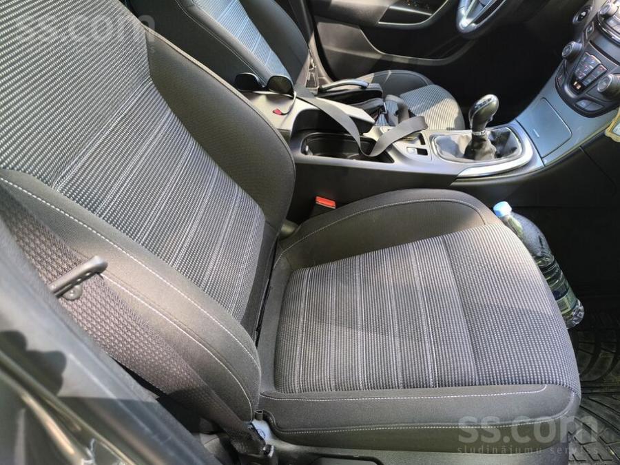 Pelēks Opel Insignia 2016 Jelgava, ar dzinēja tilpumu 2.00 L un nobraukumu 274 tūkst. km par 5950 €, foto 27 vietnē AUTOMOTO.COM.LV