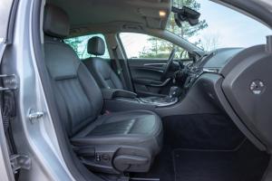 Grey Opel Insignia 2016 in Riga, with an engine capacity of 2.00 L and mileage of 238 thousand km for 7300 €, photo 14 on AUTOMOTO.COM.LV