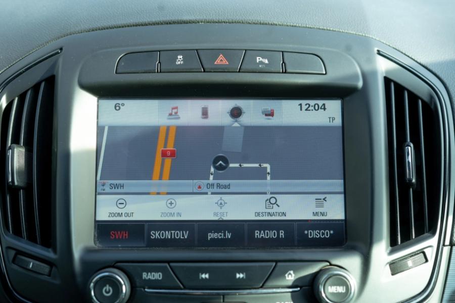 Grey Opel Insignia 2016 in Riga, with an engine capacity of 2.00 L and mileage of 238 thousand km for 7300 €, photo 22 on AUTOMOTO.COM.LV