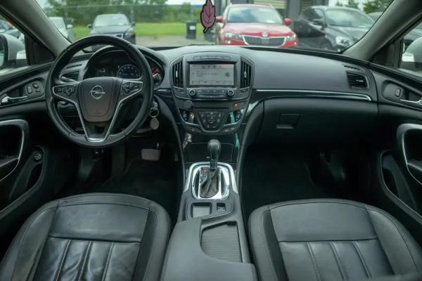 Grey Opel Insignia 2016 in Liepaja, with an engine capacity of 2.00 L and mileage of 238 thousand km for 7300 €, photo 7 on AUTOMOTO.COM.LV