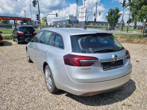 Grey Opel Insignia 2016 in Kaunas, with an engine capacity of 1.60 L and mileage of 208 thousand km for 4950 €, photo 4 on AUTOMOTO.COM.LV