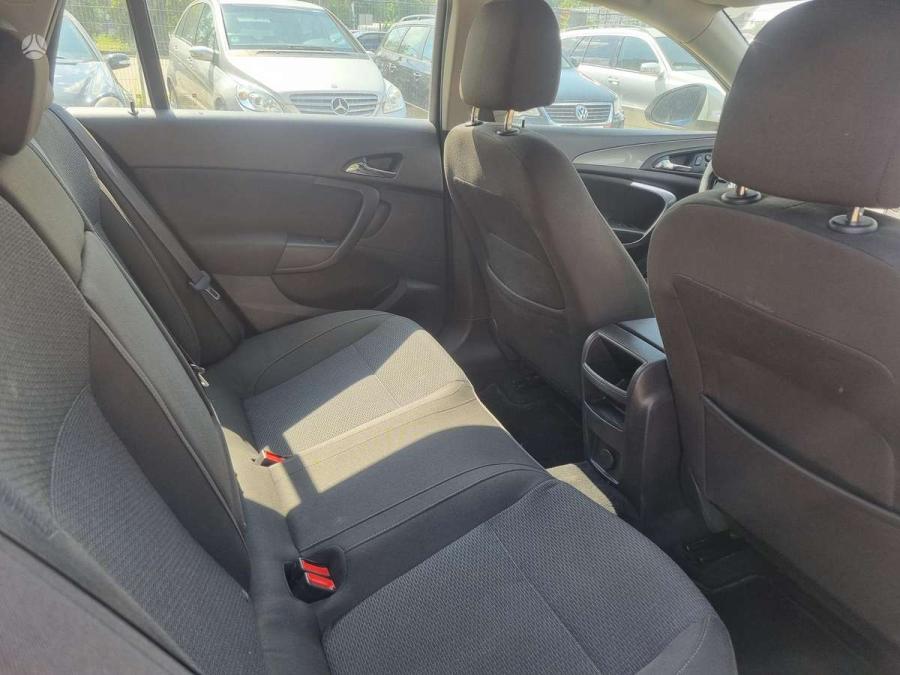 Grey Opel Insignia 2016 in Kaunas, with an engine capacity of 1.60 L and mileage of 208 thousand km for 4950 €, photo 7 on AUTOMOTO.COM.LV
