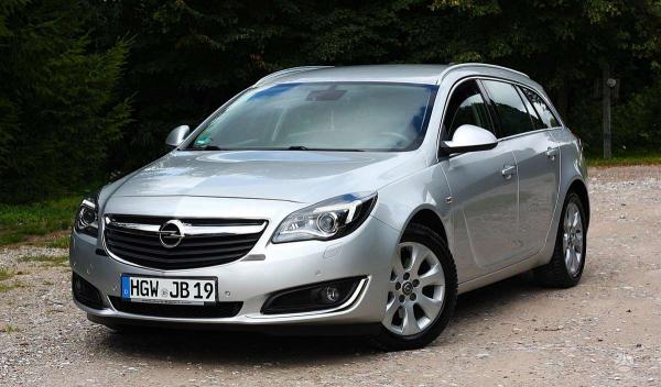 Grey Opel Insignia 2016 in Kretinga, with an engine capacity of 1.96 L and mileage of 202 thousand km for 6699 €, photo 7 on AUTOMOTO.COM.LV