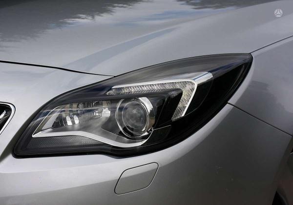 Grey Opel Insignia 2016 in Kretinga, with an engine capacity of 1.96 L and mileage of 202 thousand km for 6699 €, photo 8 on AUTOMOTO.COM.LV