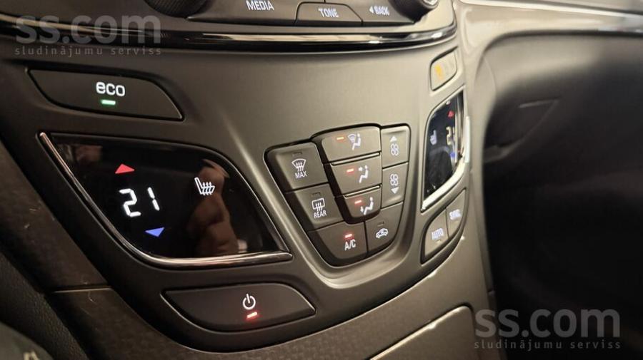 Pelēks Opel Insignia 2016 Rīga, ar dzinēja tilpumu 1.60 L un nobraukumu 182 tūkst. km par 6700 €, foto 10 vietnē AUTOMOTO.COM.LV