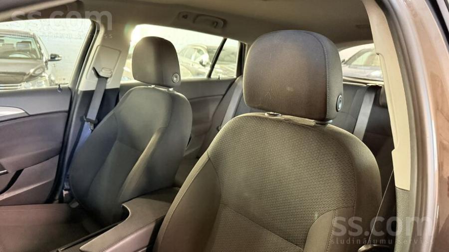 Pelēks Opel Insignia 2016 Rīga, ar dzinēja tilpumu 1.60 L un nobraukumu 182 tūkst. km par 6700 €, foto 12 vietnē AUTOMOTO.COM.LV