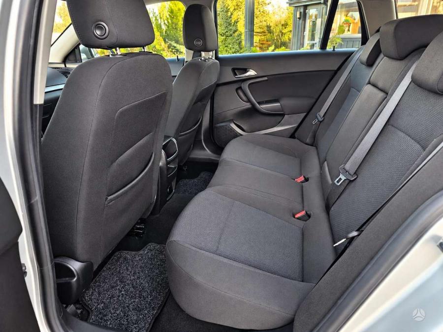 Pelēks Opel Insignia 2016 Pakruojis, ar dzinēja tilpumu 1.60 L un nobraukumu 232 tūkst. km par 4300 €, foto 9 vietnē AUTOMOTO.COM.LV