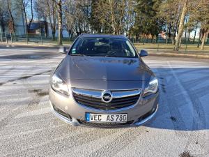 Grey Opel Insignia 2017 in Siauliai, with an engine capacity of 2.00 L and mileage of 180 thousand km for 6250 €, photo 2 on AUTOMOTO.COM.LV