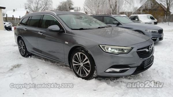 Grey Opel Insignia 2017 in Parnu, with an engine capacity of 2.00 L and mileage of 150 thousand km for 11999 €, photo 1 on AUTOMOTO.COM.LV