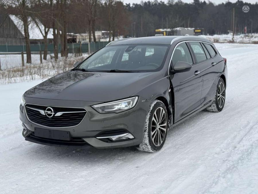 Grey Opel Insignia 2017 in Jurbarkas, with an engine capacity of 1.96 L and mileage of 171 thousand km for 6299 €, photo 2 on AUTOMOTO.COM.LV