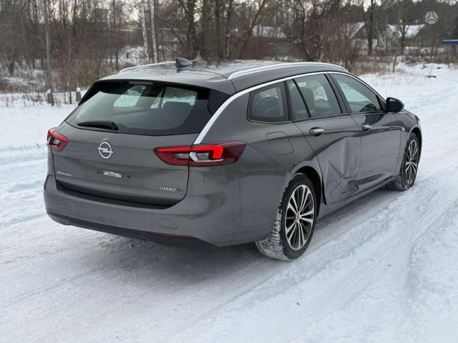 Grey Opel Insignia 2017 in Jurbarkas, with an engine capacity of 1.96 L and mileage of 171 thousand km for 6299 €, photo 5 on AUTOMOTO.COM.LV