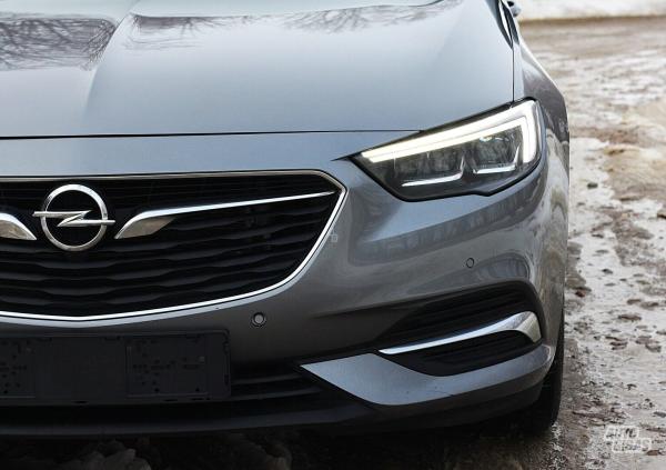 Grey Opel Insignia 2017 in Petrikaiciai, with an engine capacity of 2.00 L and mileage of 185 thousand km for 12499 €, photo 3 on AUTOMOTO.COM.LV