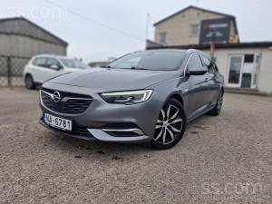 Grey Opel Insignia 2017 in Talsi, with an engine capacity of 2.00 L and mileage of 149 thousand km for 9800 €, photo 3 on AUTOMOTO.COM.LV