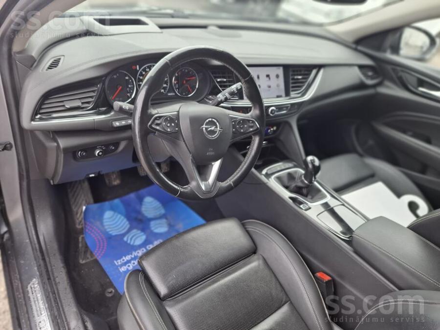 Grey Opel Insignia 2017 in Talsi, with an engine capacity of 2.00 L and mileage of 149 thousand km for 9800 €, photo 9 on AUTOMOTO.COM.LV