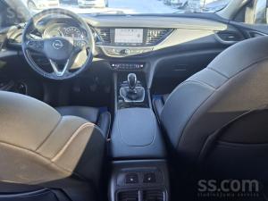 Grey Opel Insignia 2017 in Talsi, with an engine capacity of 2.00 L and mileage of 149 thousand km for 9800 €, photo 24 on AUTOMOTO.COM.LV