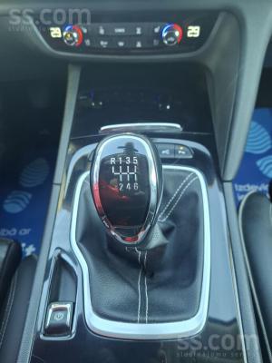 Grey Opel Insignia 2017 in Talsi, with an engine capacity of 2.00 L and mileage of 149 thousand km for 9800 €, photo 30 on AUTOMOTO.COM.LV
