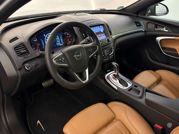 Grey Opel Insignia 2017 in Marijampole, with an engine capacity of 1.96 L and mileage of 185 thousand km for 8500 €, photo 2 on AUTOMOTO.COM.LV