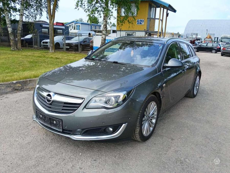 Grey Opel Insignia 2017 in Marijampole, with an engine capacity of 1.96 L and mileage of 289 thousand km for 4255 €, photo 1 on AUTOMOTO.COM.LV