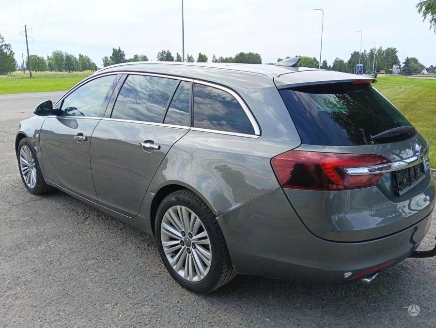 Grey Opel Insignia 2017 in Marijampole, with an engine capacity of 1.96 L and mileage of 289 thousand km for 4255 €, photo 5 on AUTOMOTO.COM.LV