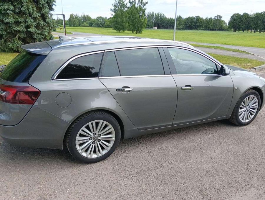 Grey Opel Insignia 2017 in Marijampole, with an engine capacity of 1.96 L and mileage of 289 thousand km for 4255 €, photo 6 on AUTOMOTO.COM.LV