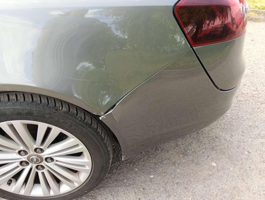 Grey Opel Insignia 2017 in Marijampole, with an engine capacity of 1.96 L and mileage of 289 thousand km for 4255 €, photo 12 on AUTOMOTO.COM.LV