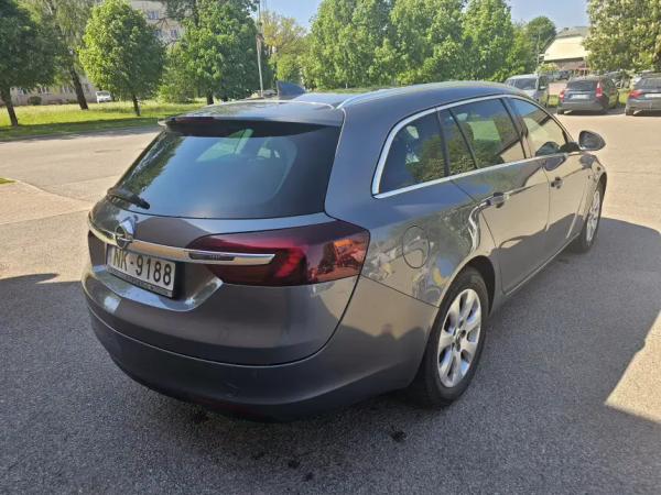 Grey Opel Insignia 2017 in Riga, with an engine capacity of 1.60 L and mileage of 325 thousand km for 5950 €, photo 5 on AUTOMOTO.COM.LV