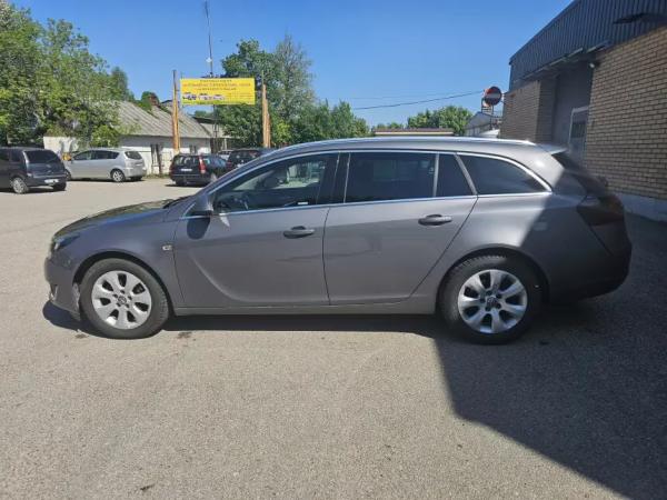 Grey Opel Insignia 2017 in Riga, with an engine capacity of 1.60 L and mileage of 325 thousand km for 5950 €, photo 8 on AUTOMOTO.COM.LV
