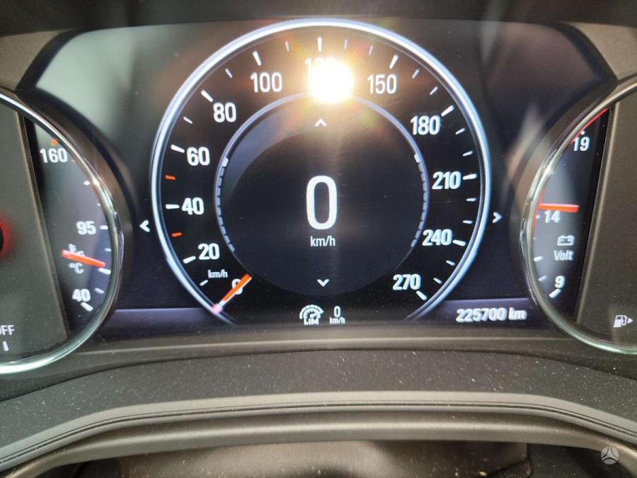 Pelēks Opel Insignia 2017 Marijampole, ar dzinēja tilpumu 1.96 L un nobraukumu 226 tūkst. km par 9650 €, foto 14 vietnē AUTOMOTO.COM.LV